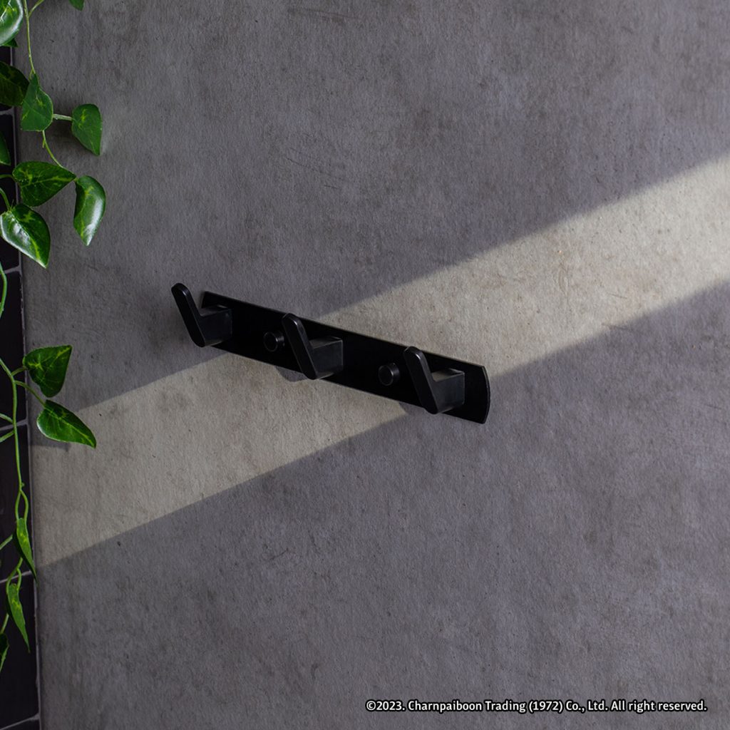 ขอแขวนเสื้อ 3 หัว MATT BLACK - CharnPaiboon