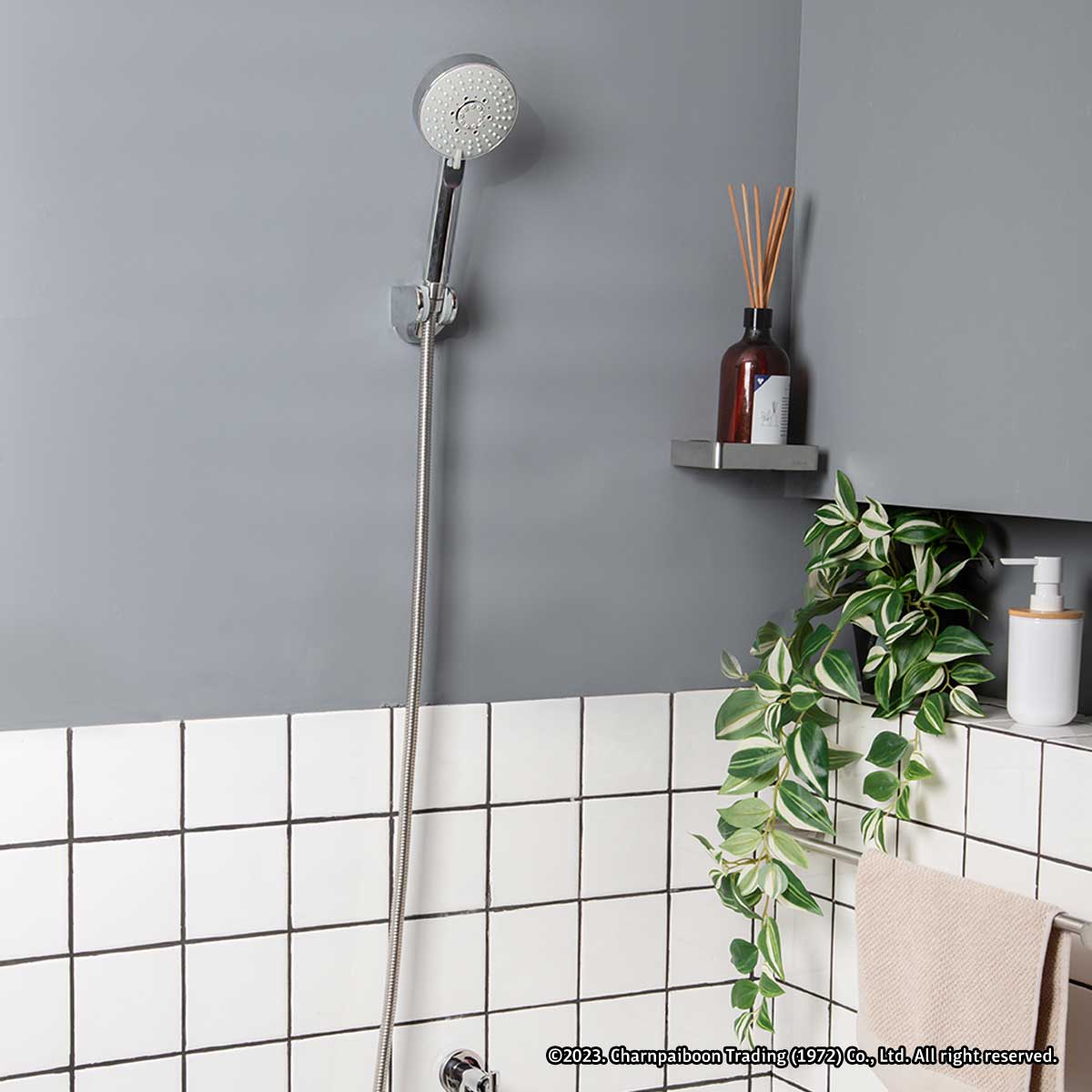 ฝักบัวมือโครเมียม พร้อมสายและขอแขวนครบชุด 5 ระบบ - CharnPaiboon