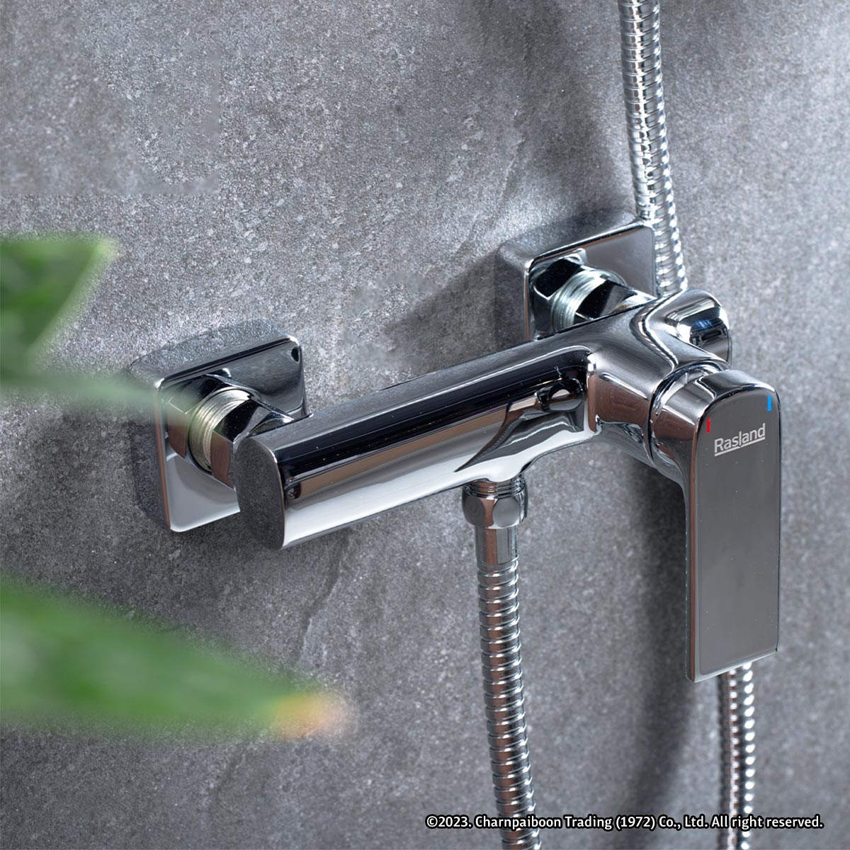 ก๊อกยืนอาบ ผสมร้อนเย็น โครเมียม OVO - CharnPaiboon